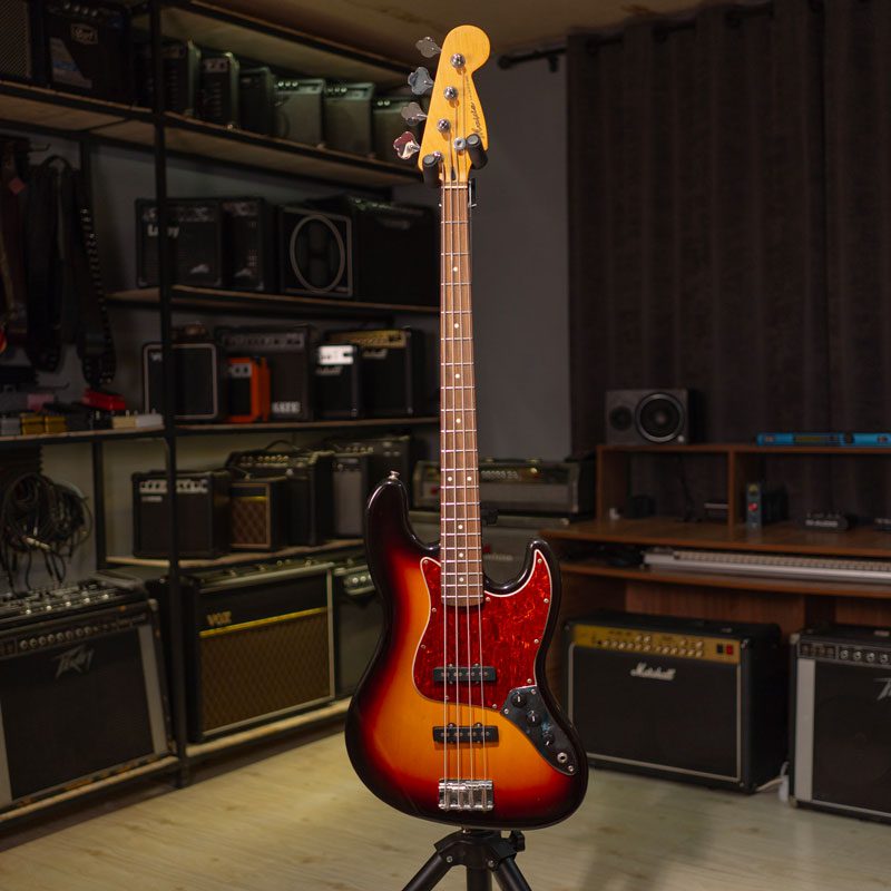 گیتار بیس مِیویس Mavis sunburst jazz bass | پاکو گیتار