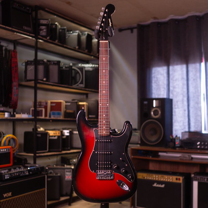 گیتار الکتریک فتوژِنیک Photogenic Strat Black and Red Sunburst | پاکو گیتار